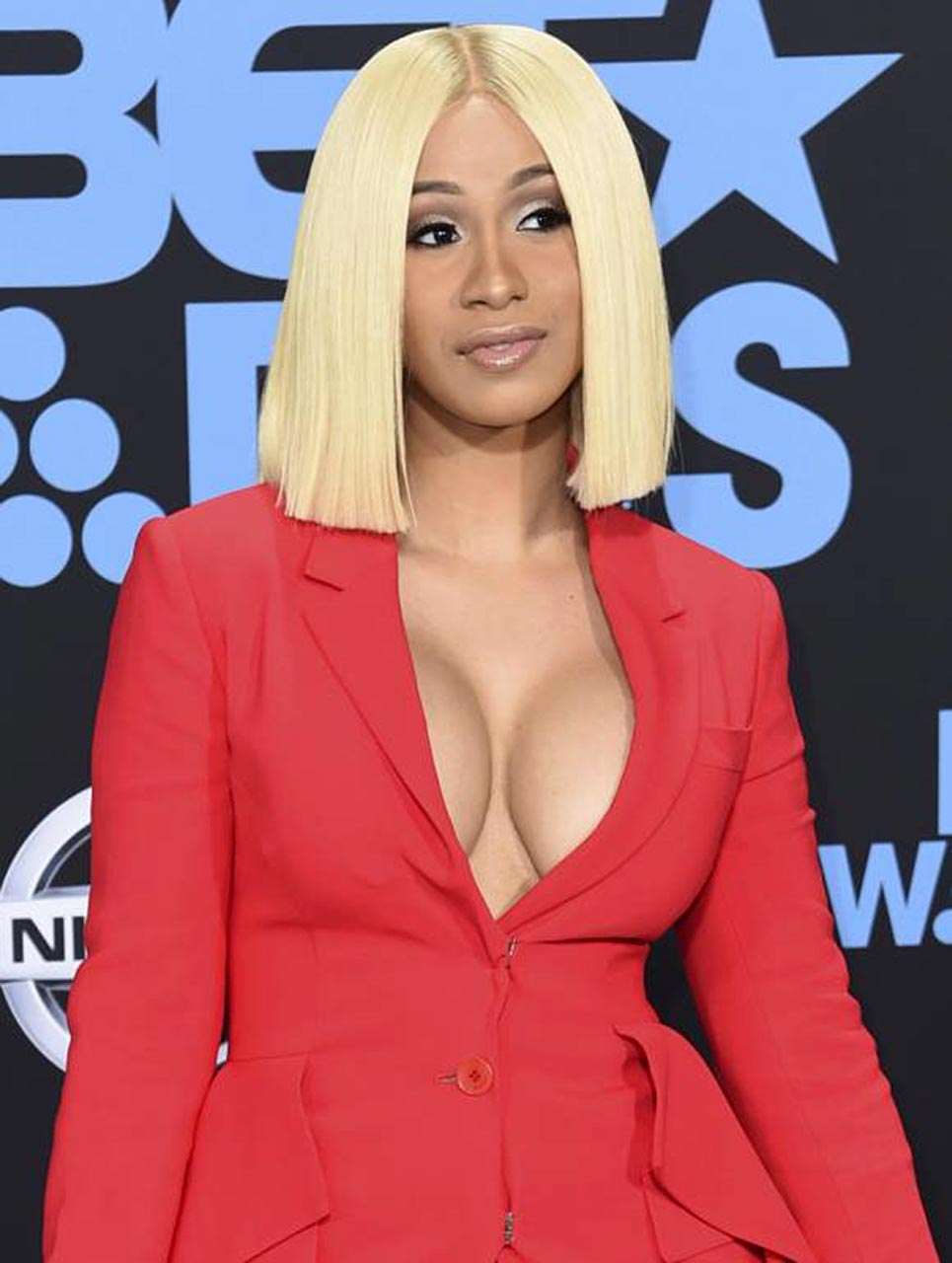 Cardi B Deep Cleavage Public Appearances Scandal Planet