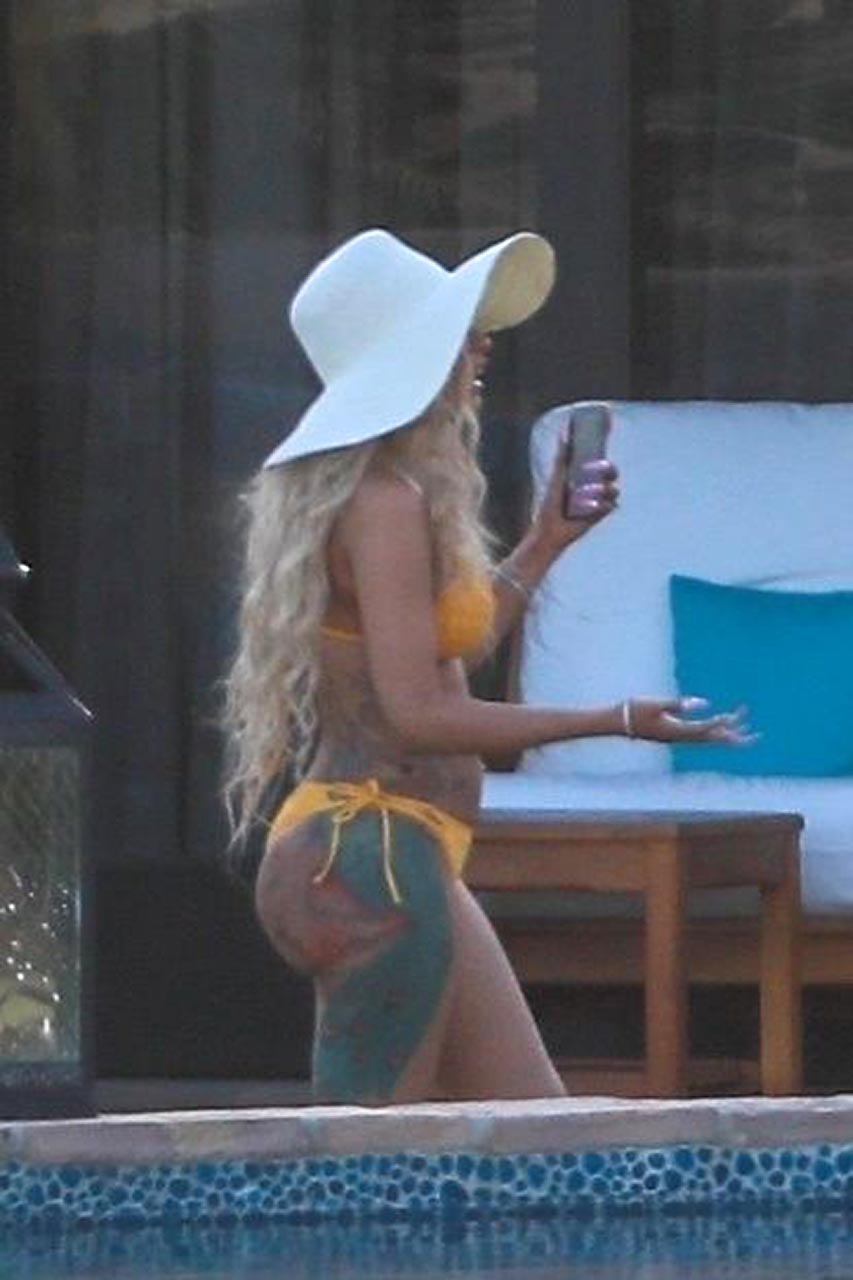 Cardi B Bikini Pics Shes With Offset Again Scandal Planet