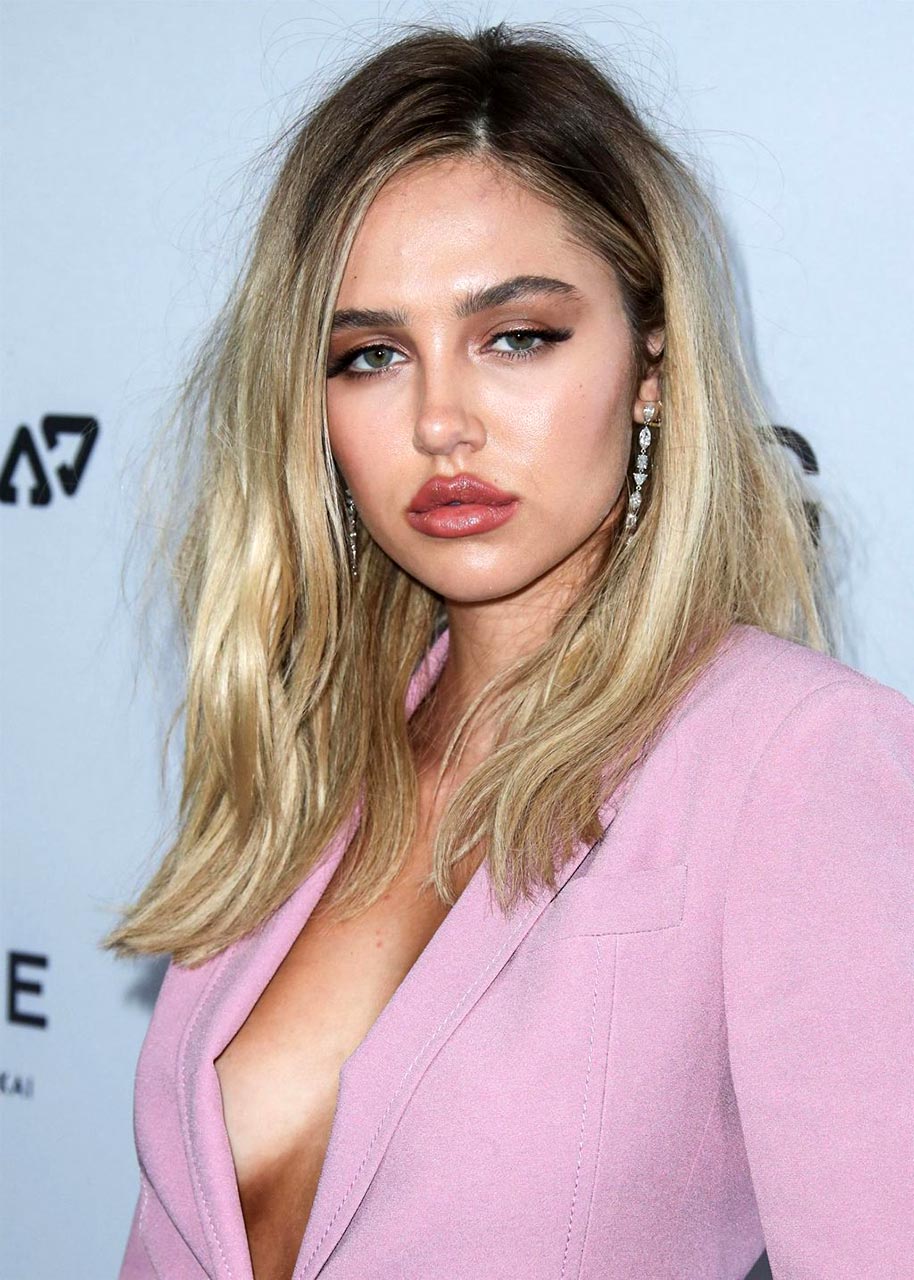 Drugged Delilah Belle Hamlin Nip Slip In New York Scandal Planet