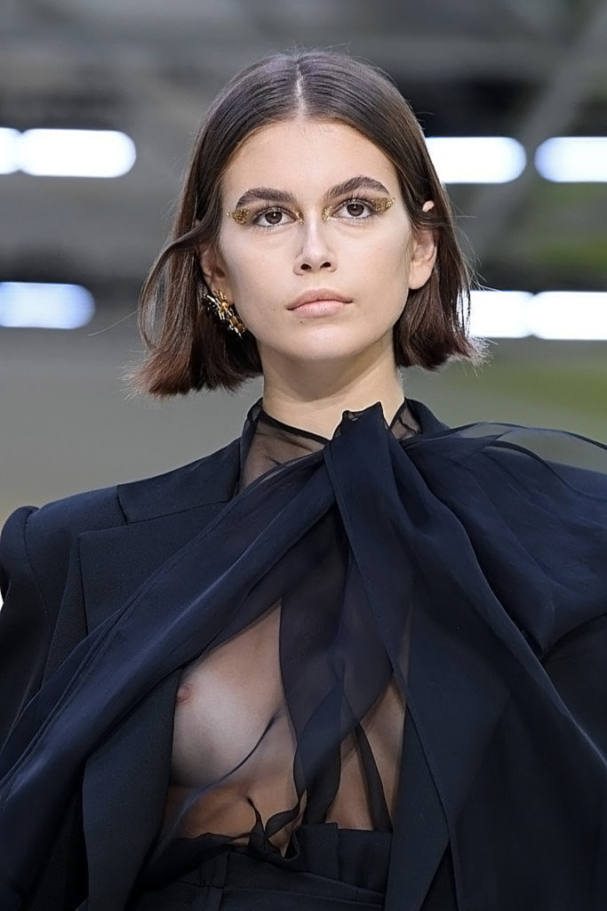 Kaia Gerber Nude Leaked Pics Topless On The Runway And Porn