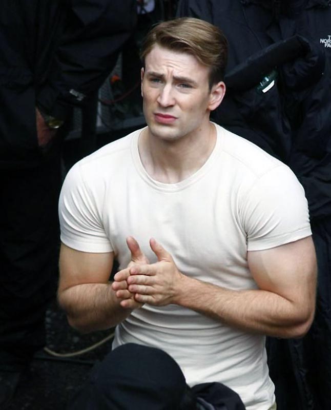 Chris Evans Nude Leaked Pic Captain America Is Big